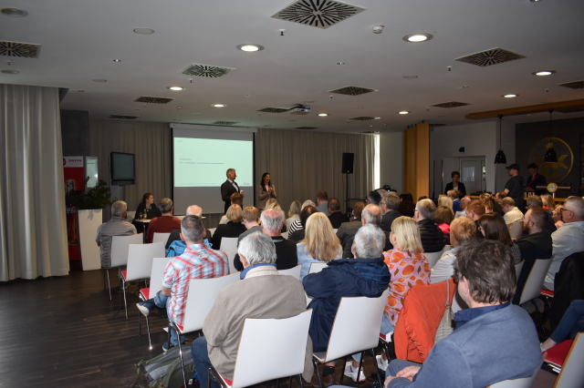 Ein Stadion, das Drumherum und das große Ganze - Stadt Kaiserslautern